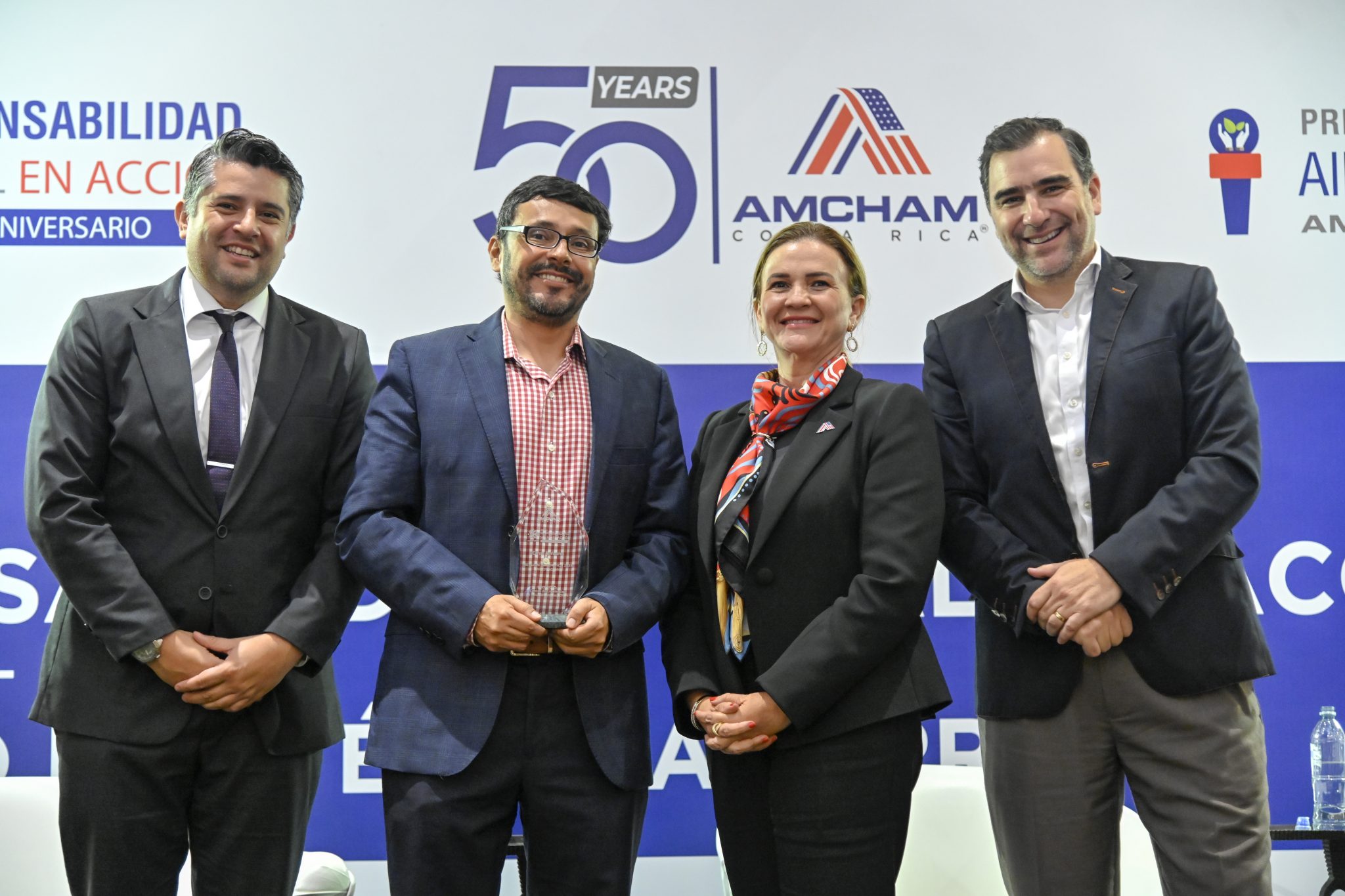 Reconocimientos a proyectos por su innovación, larga trayectoria e interacciones en redes ...